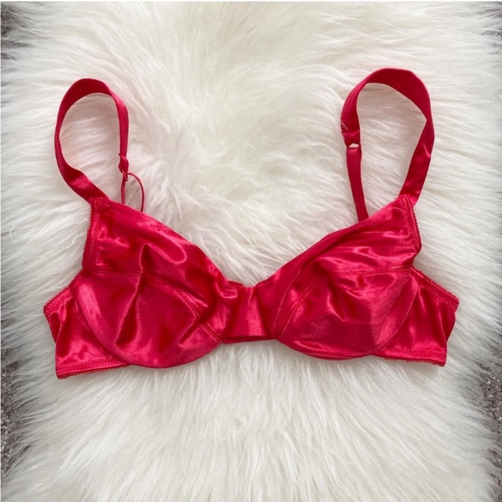 Vintage Victoria’s Secret Second Skin Satin Bra - Gem